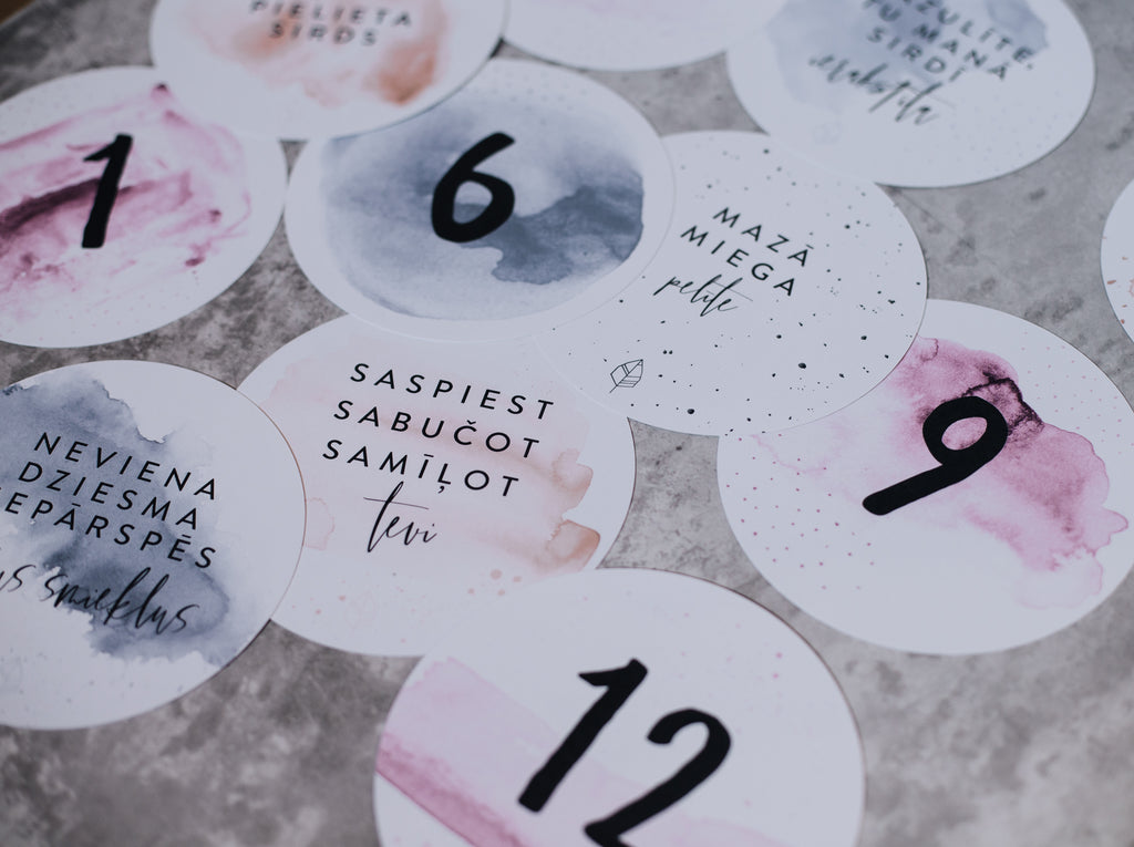 divpusējas mazuļu mēnešu kartītes – PIPARMĒTRA